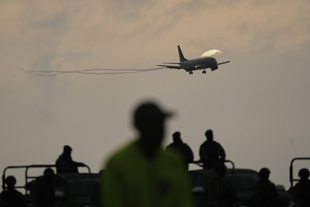 JetBlue plane near Venezuela 'almost had a midair collision' with Air ...