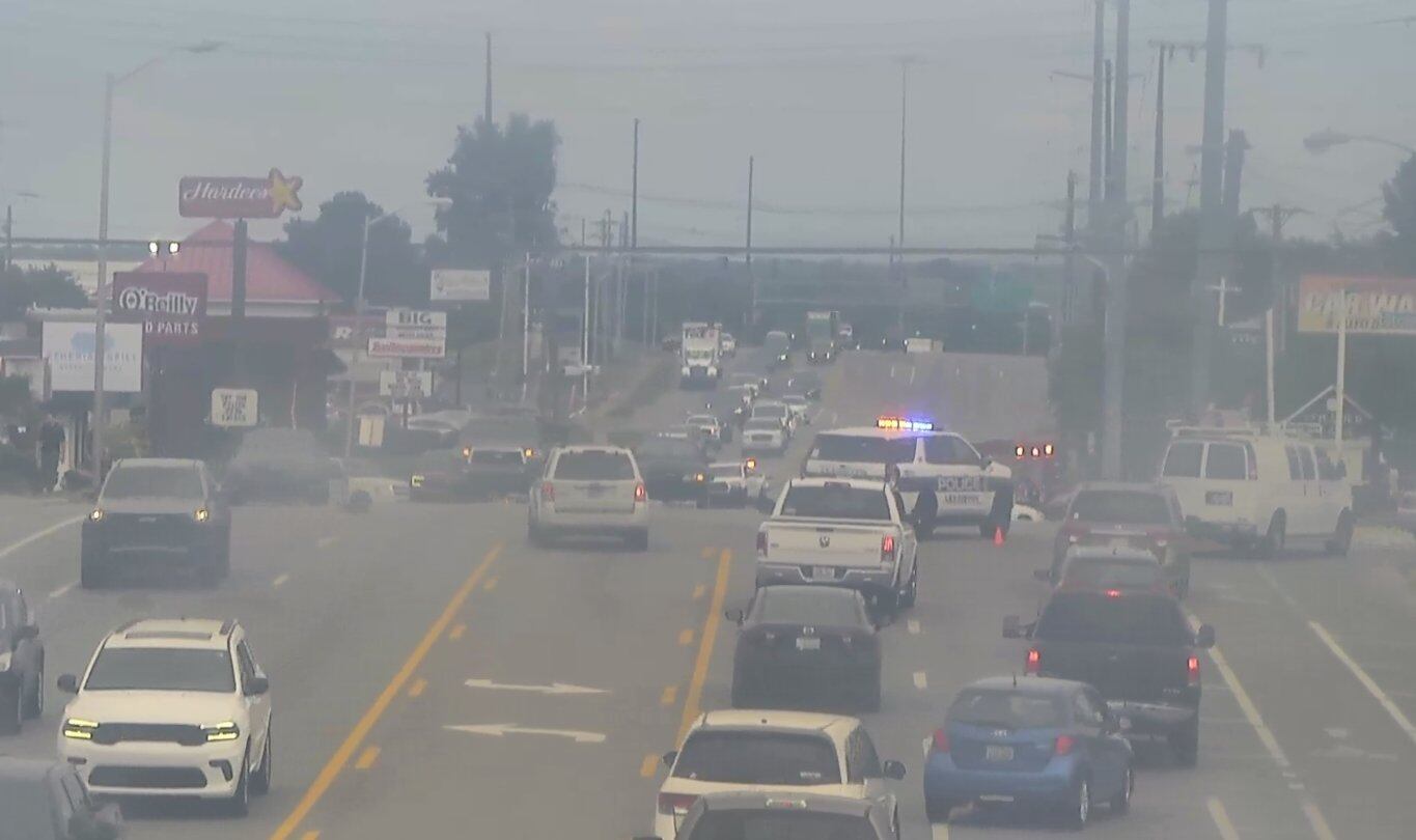 Road back open after 4-vehicle crash