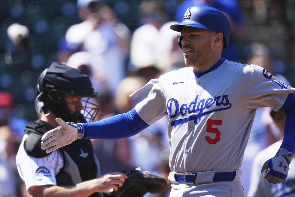 Freeman hits 2-run homer in 1st inning, Kershaw wins 4th straight start ...