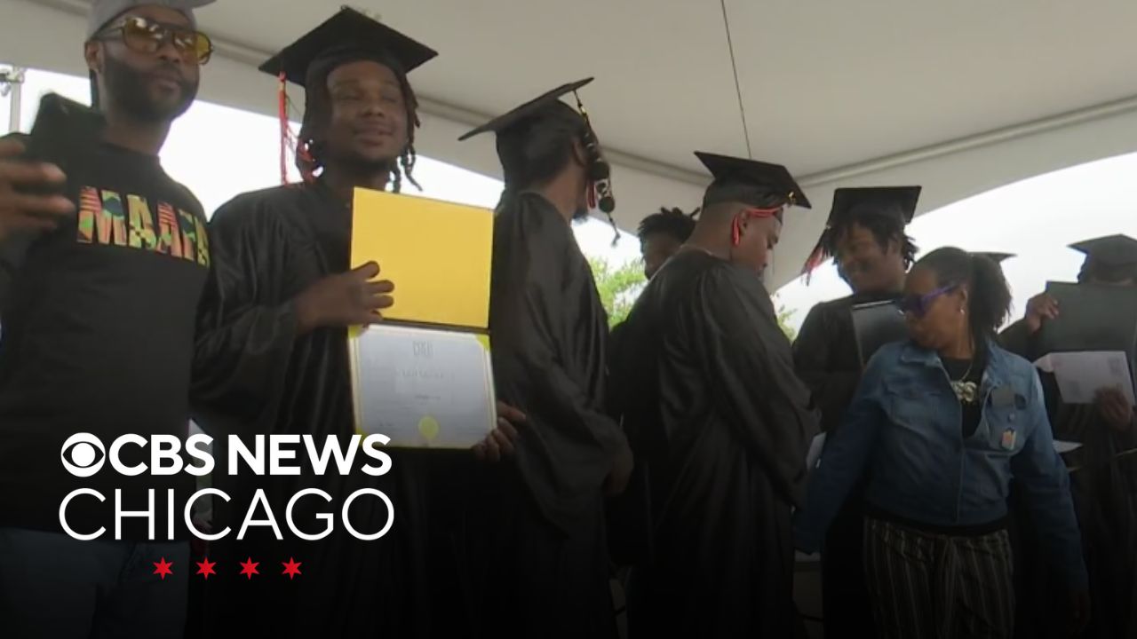 Chicago CRED honors participants who earned high school diplomas