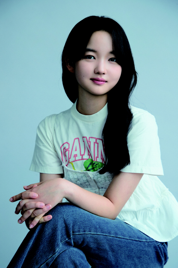 Even the narrative is a complete zombie..Choi Yuri, Chungmuro Blue Chip ...