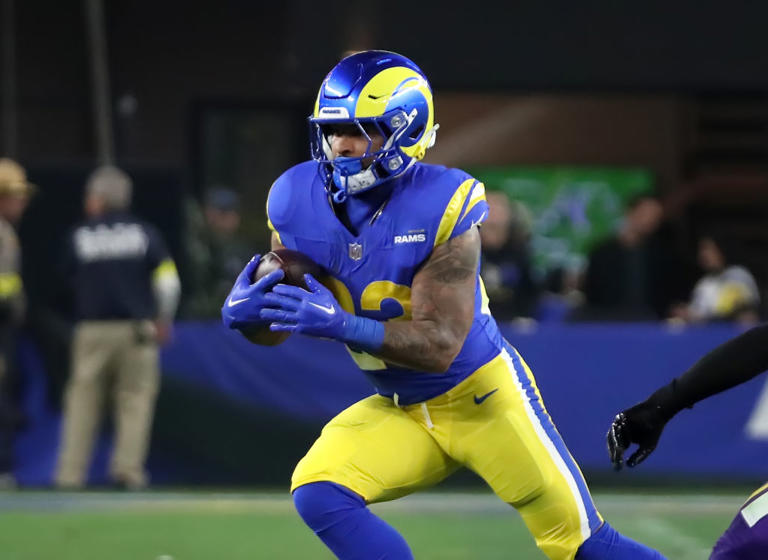 2025 Best NFL Running Backs: Saquon Barkley, Derrick Henry Lead Top 10 ...