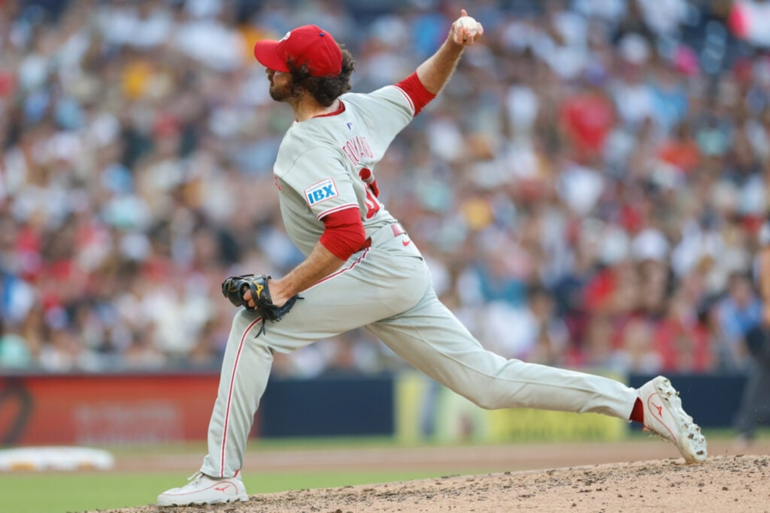 Phillies Should Release Struggling Pitcher