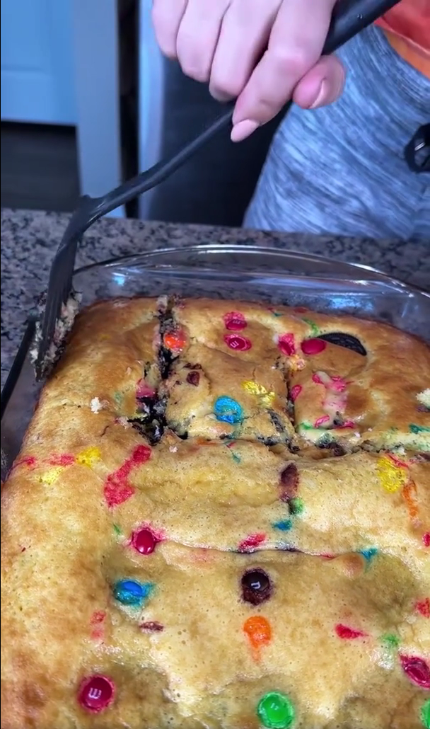 Easy One Pan Dessert Delight! 🍰