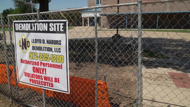 Fences, demolition signs go up at closed Plano ISD schools, neighbors ...