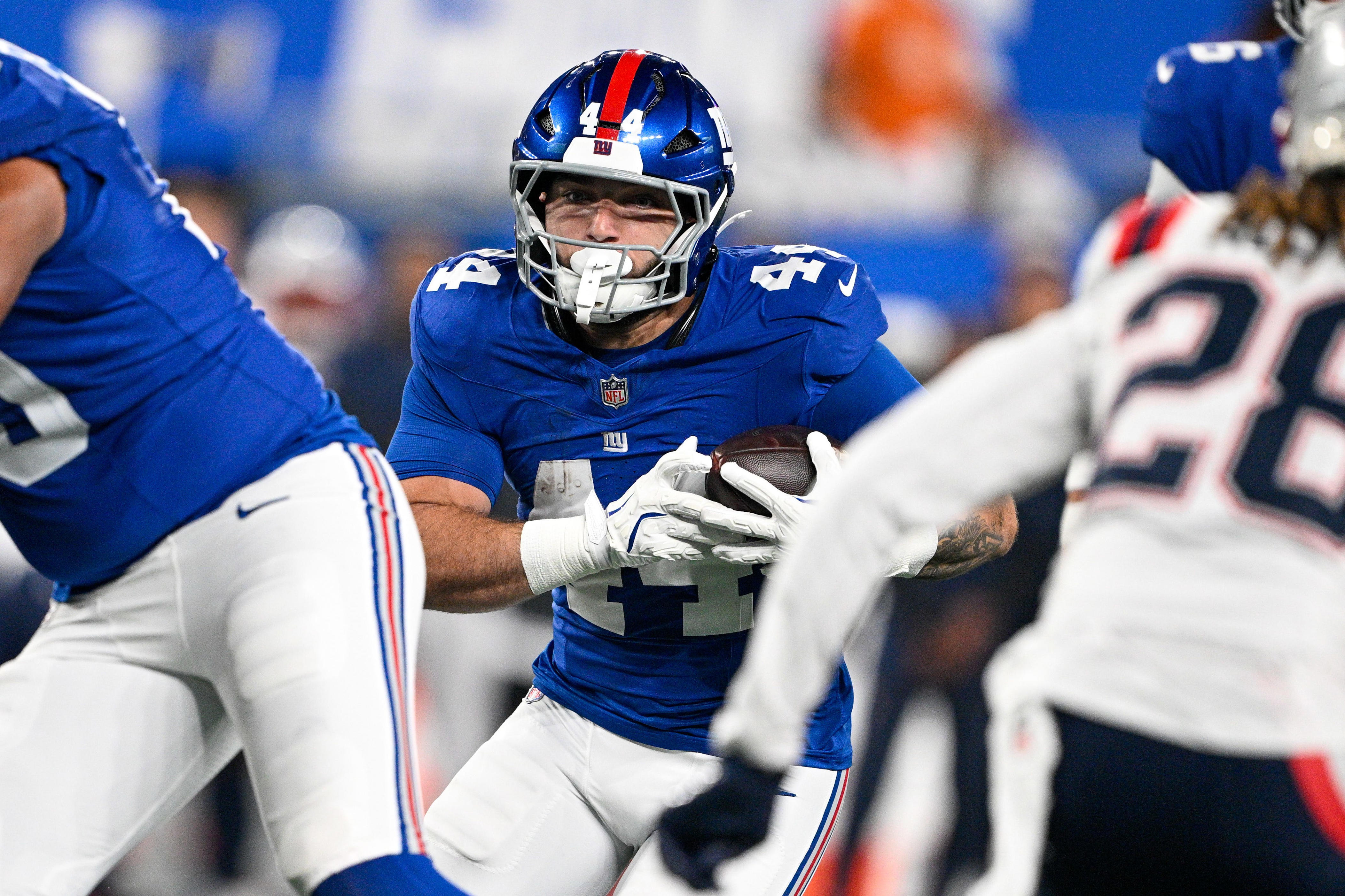 Cam Skattebo ribbed by New York Giants teammates after falling on first ...