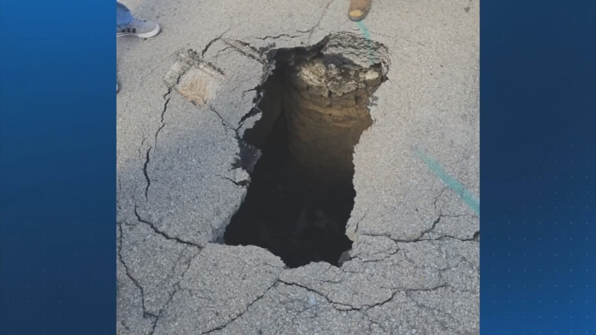 7-foot-deep sinkhole shuts down Charleroi roadway