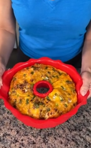 Easy Breakfast Bundt – A Morning Win in One Pan!