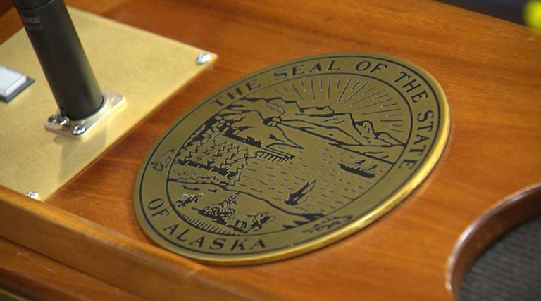 Lawmakers 'not convinced' Alaska roads are ready for LNG pipeline ...