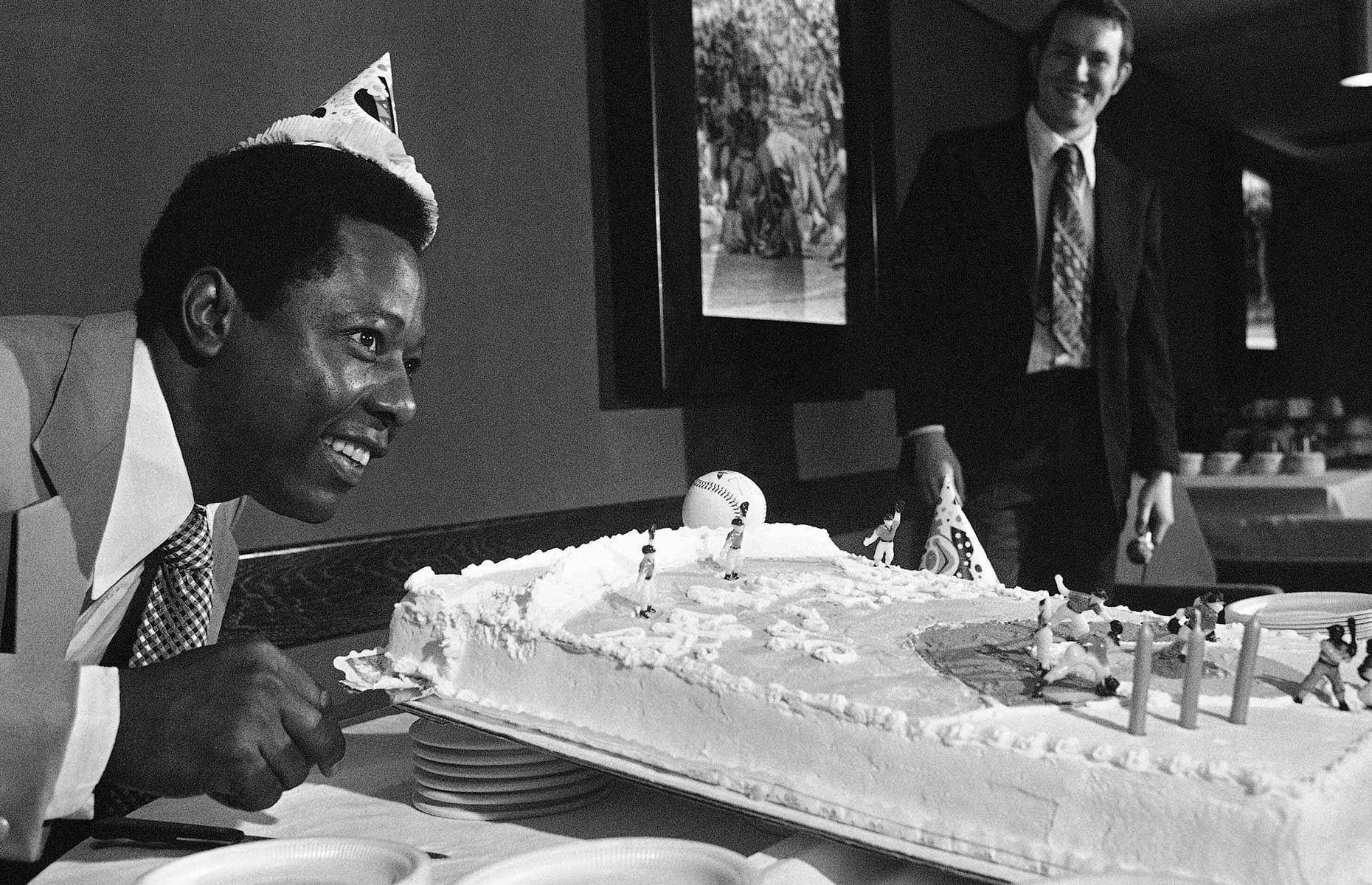 23 iconic birthday cakes we wish we could have tasted