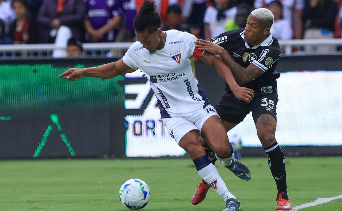 “Debe irse de Liga”: La hinchada de LDU pide salida de este jugador ...