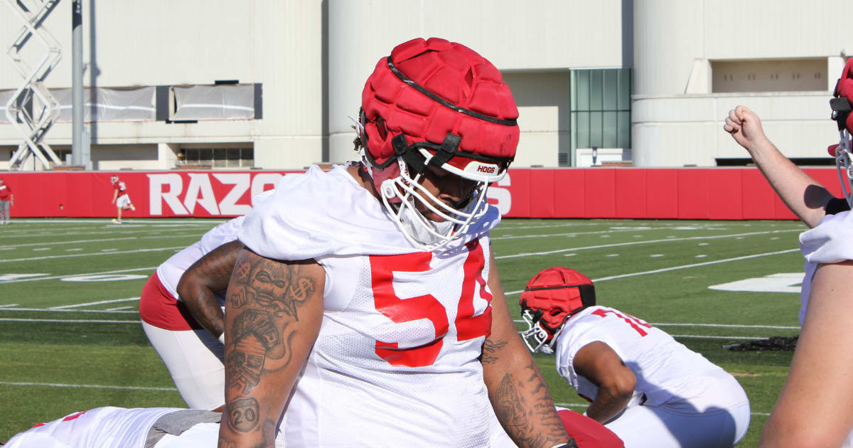 Arkansas offensive line depth allowed for Blackstock’s position change