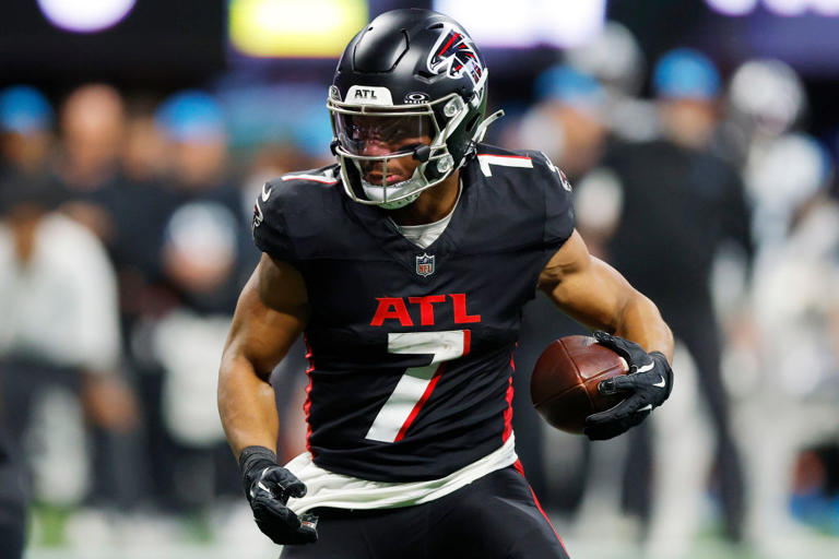 2025 Best NFL Running Backs: Saquon Barkley, Derrick Henry Lead Top 10 ...