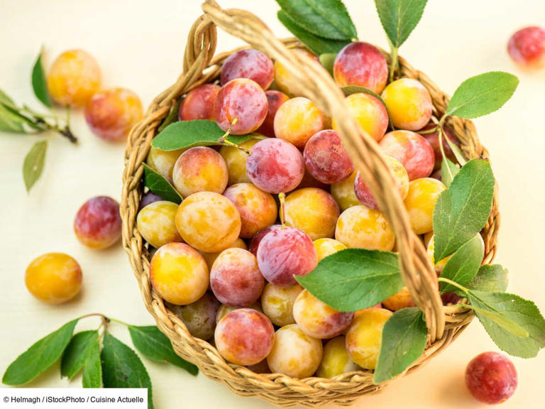 La saison des mirabelles commence ! La recette facile du crumble