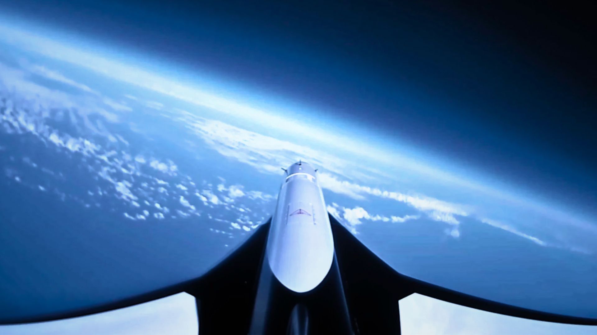Supersonic spaceplane completes 67,000 ft flight to test spy satellite ...