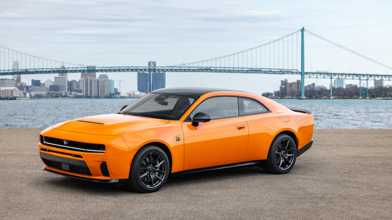 No HEMI: 2026 Charger Scat Pack SIXPACK Debuts Without A V8 But With ...