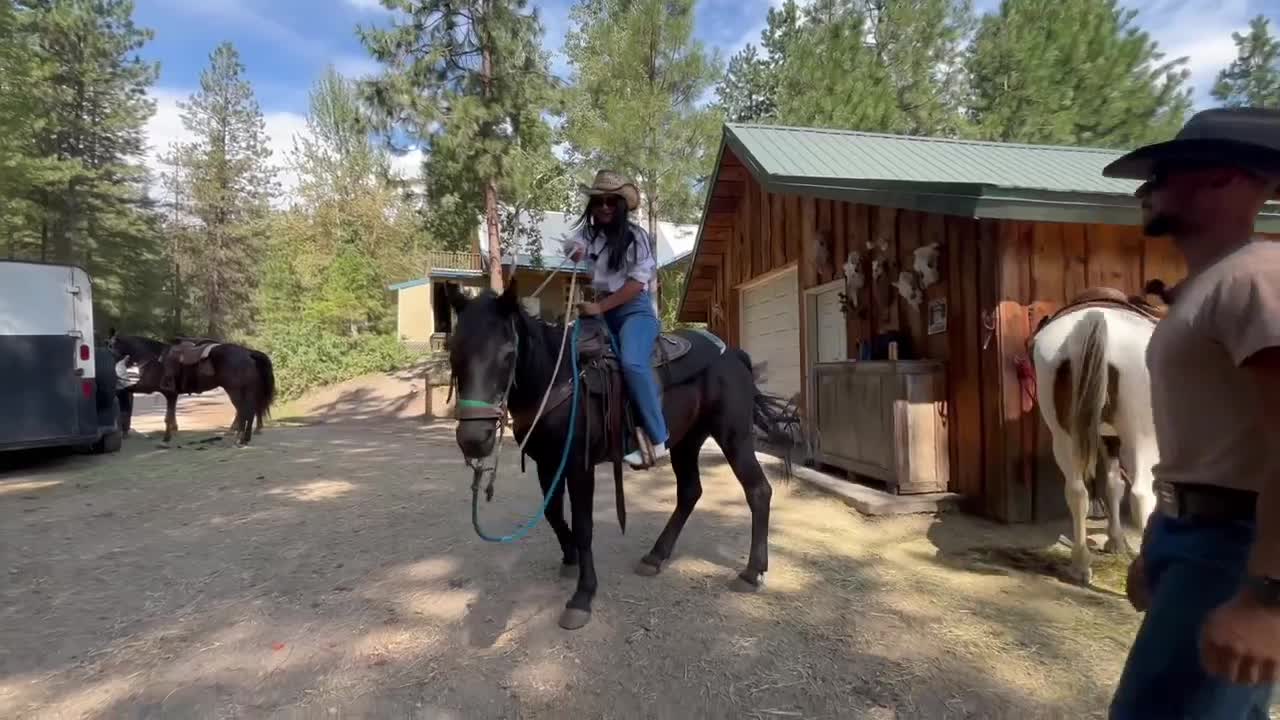 Love your Neighborhood: Flowing Springs Ranch