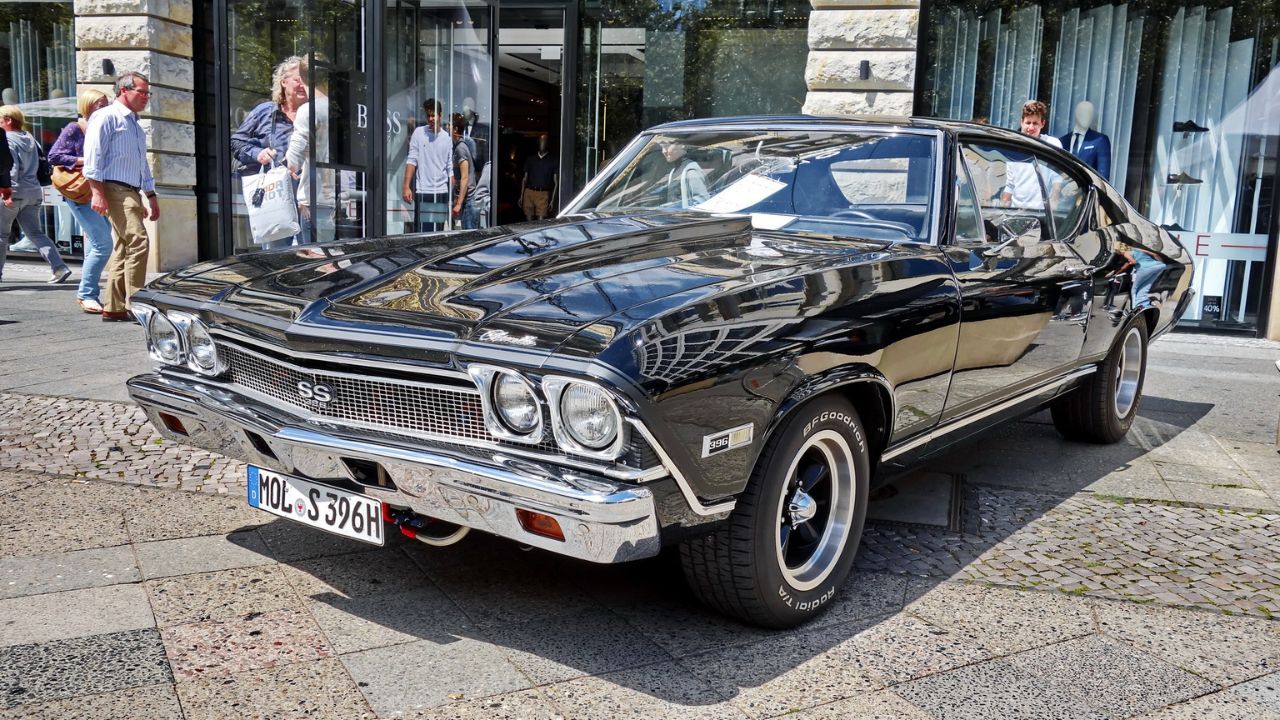 7 muscle cars from the 1960s that still outrun modern traffic