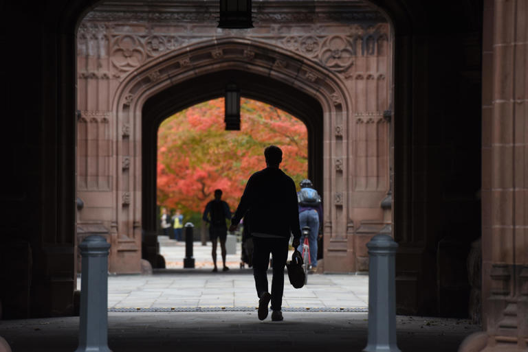 Princeton eliminates tuition for families making $250,000 a year