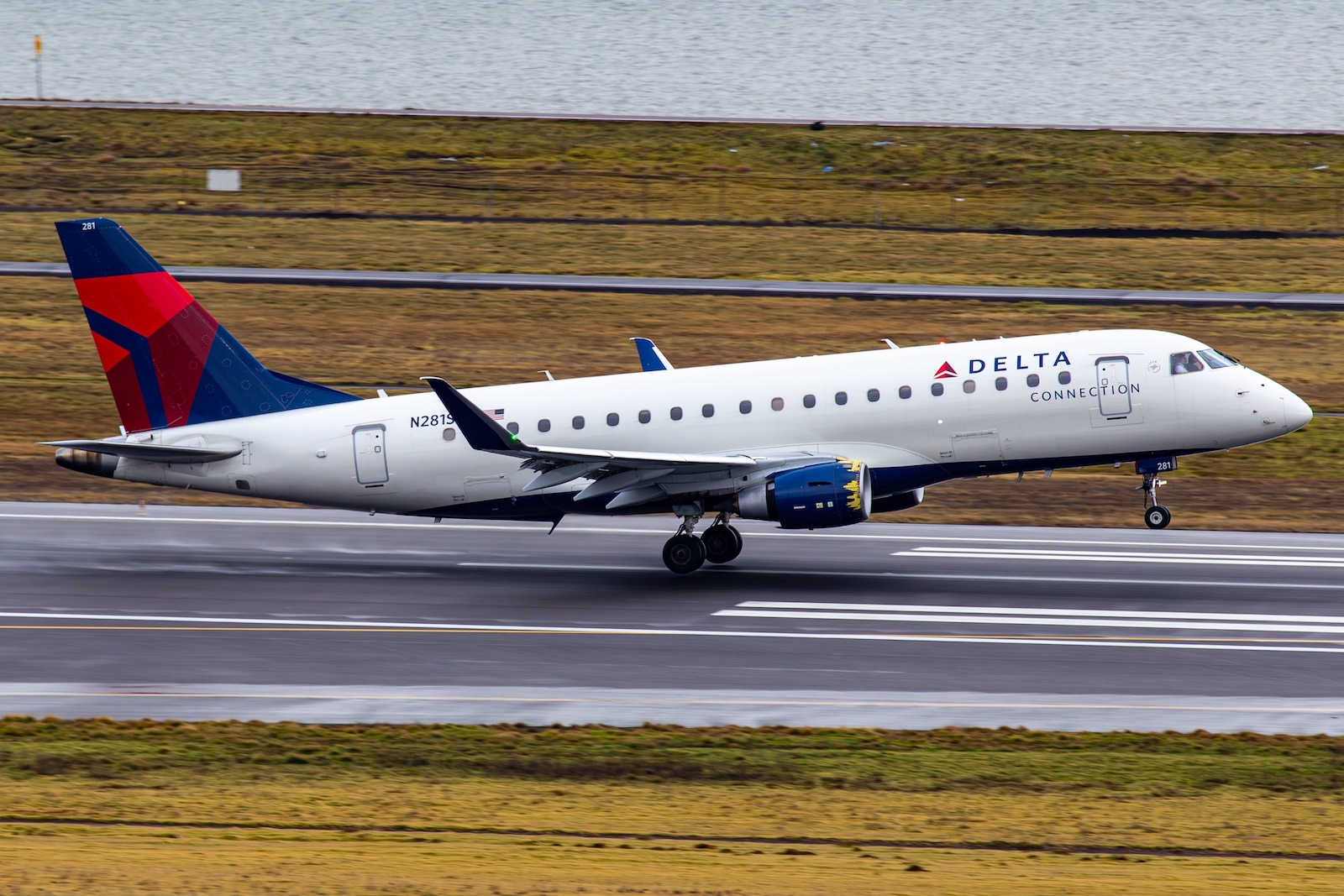 Delta Upgrades Aspen Routes With Embraer Aircraft