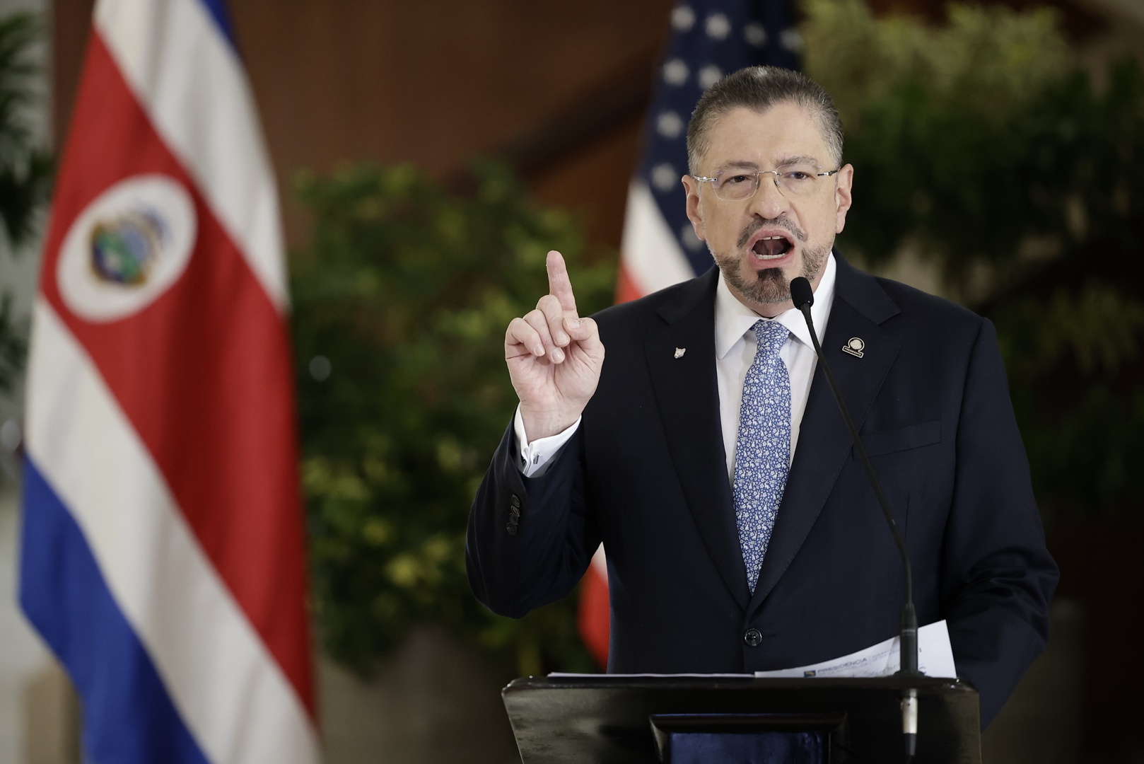 Chaves acusa a fiscal de instigar una crisis política en Costa Rica con ...