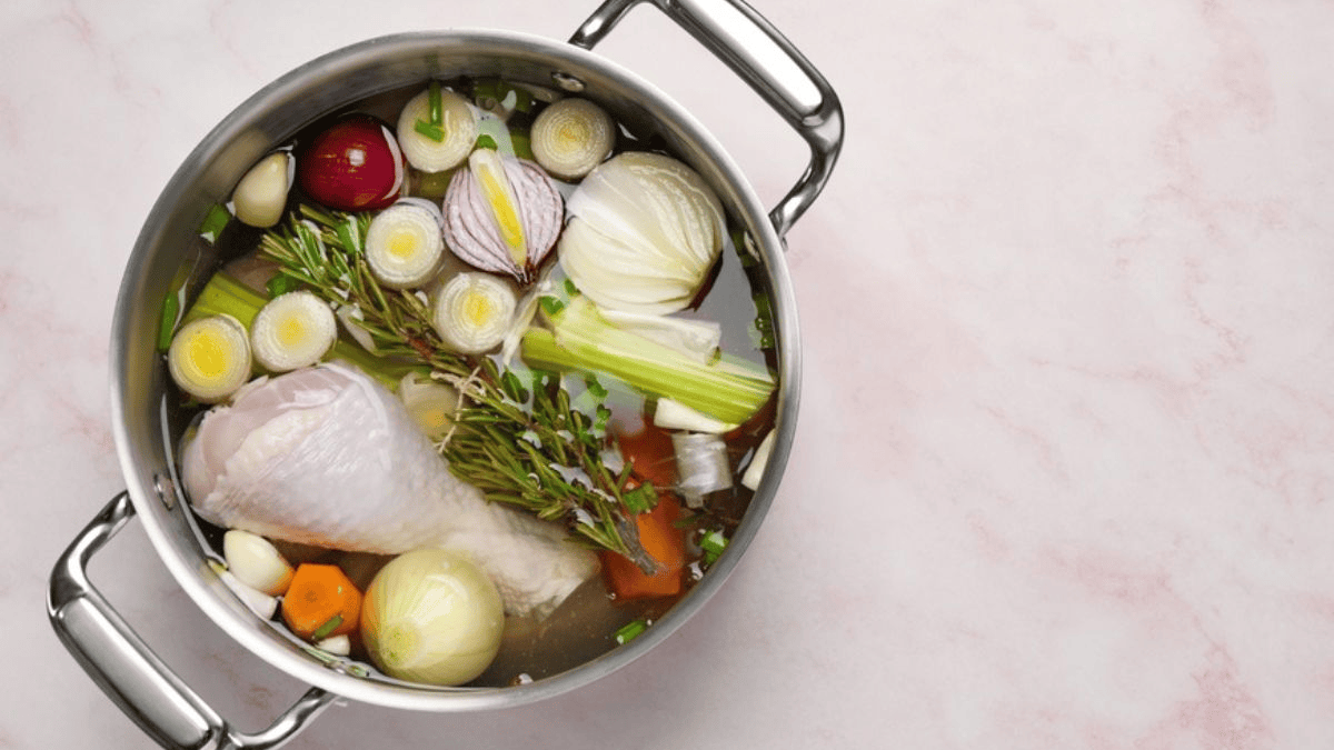 7 verduras que no pueden faltar en un caldo de pollo y sus beneficios