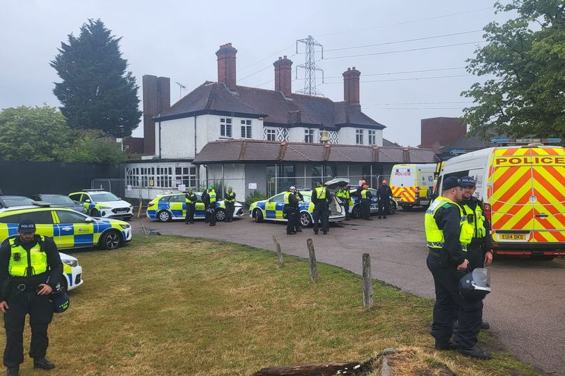 Residents left scared in Epping due to 2 different reasons as protests ...