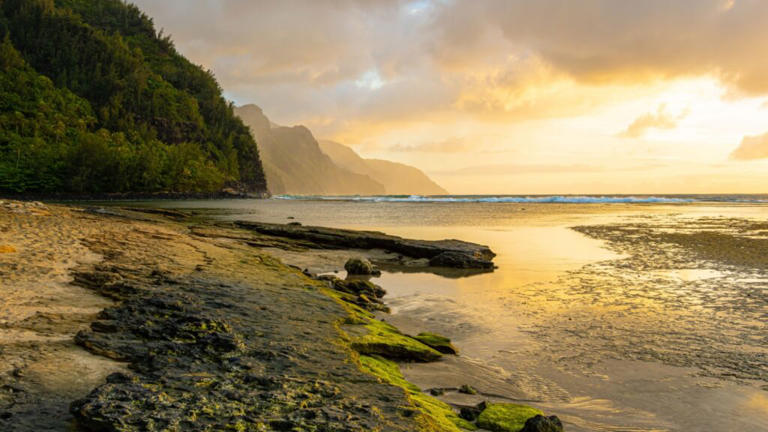 The best sunset views in Hawaii to catch this summer