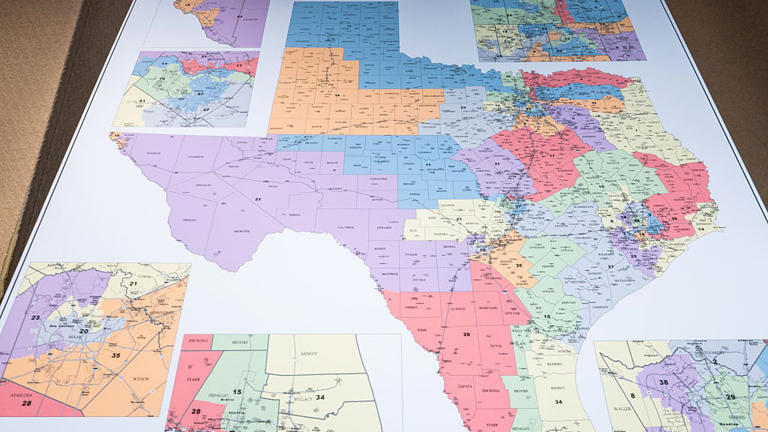 Texas House passes redrawn congressional district map