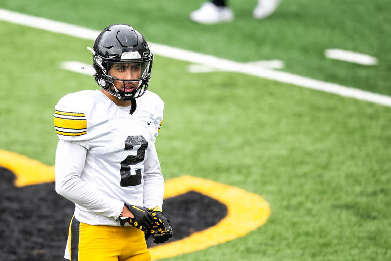 Iowa football shares concerning injury updates in defensive backfield