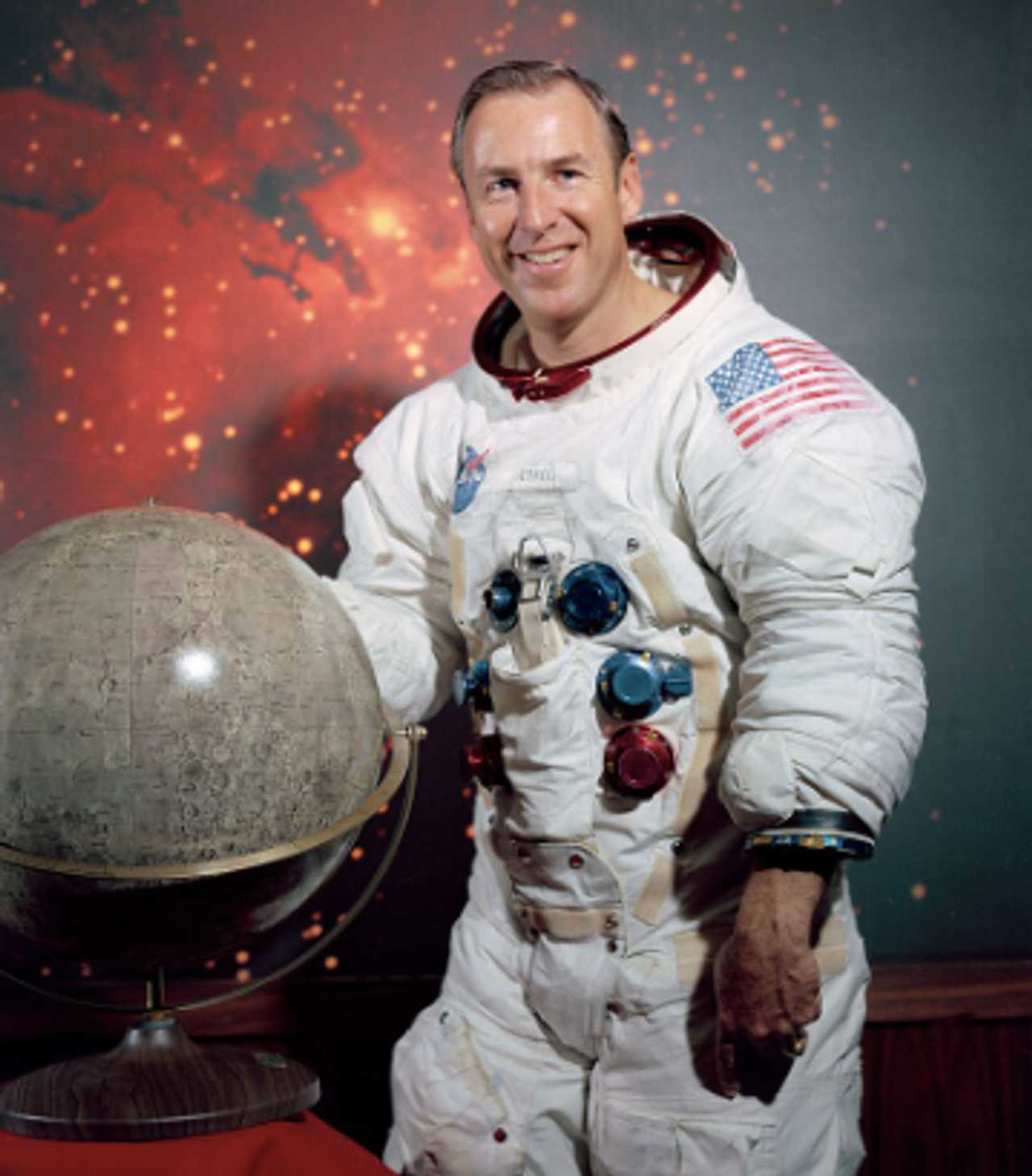 Legendary Apollo 13 Commander Jim Lovell Dies