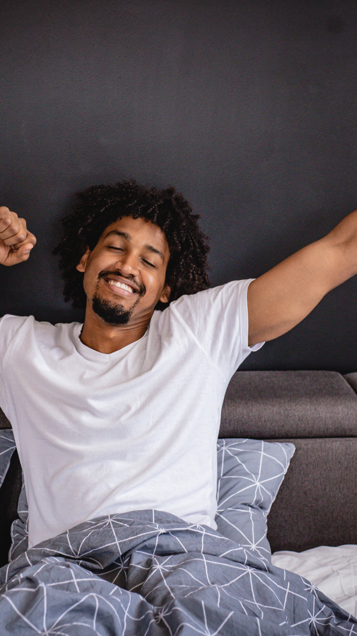 9 simple tips to help you wake up early without feeling tired