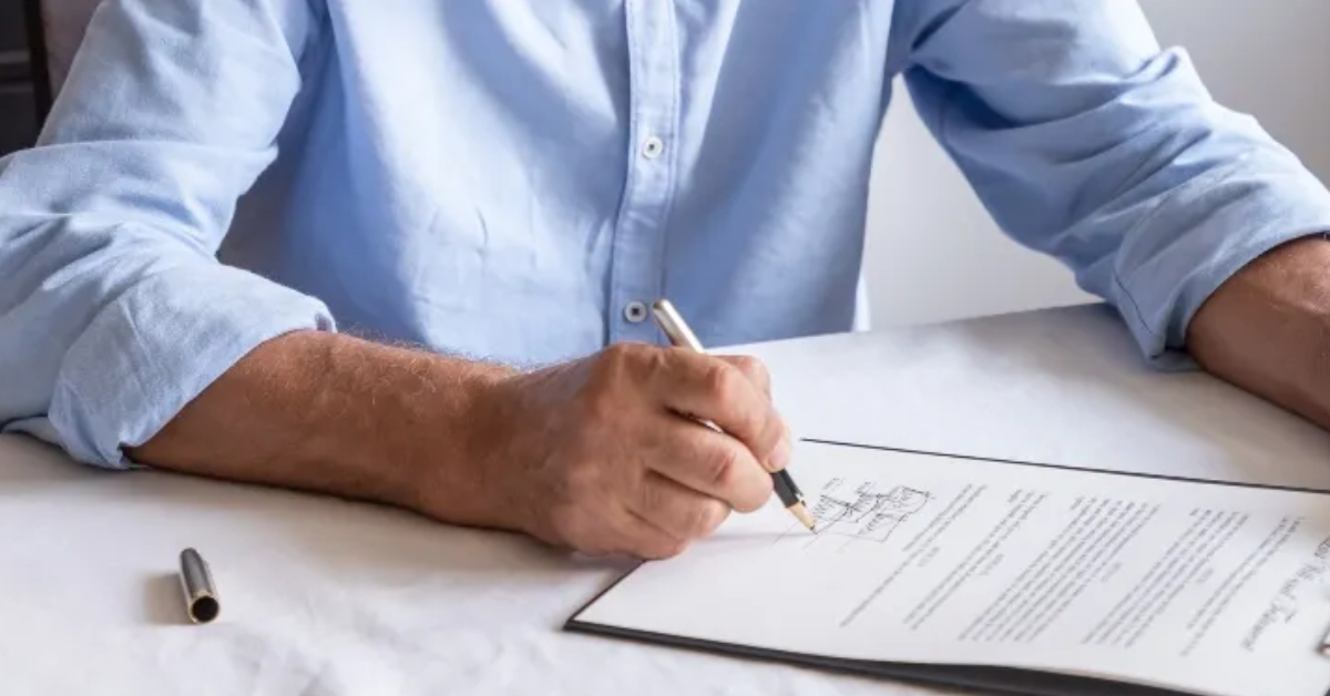 Lawyers Reveal 15 Big Mistakes People Make in Their Will