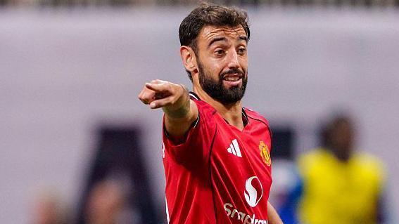 Man Utd's midfield conundrum