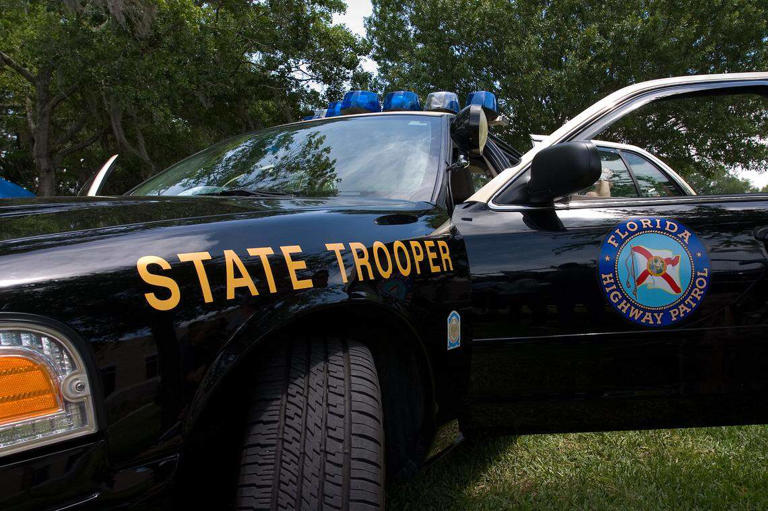 Crash with tractor-trailer kills 28-year-old in Manatee County, FHP says