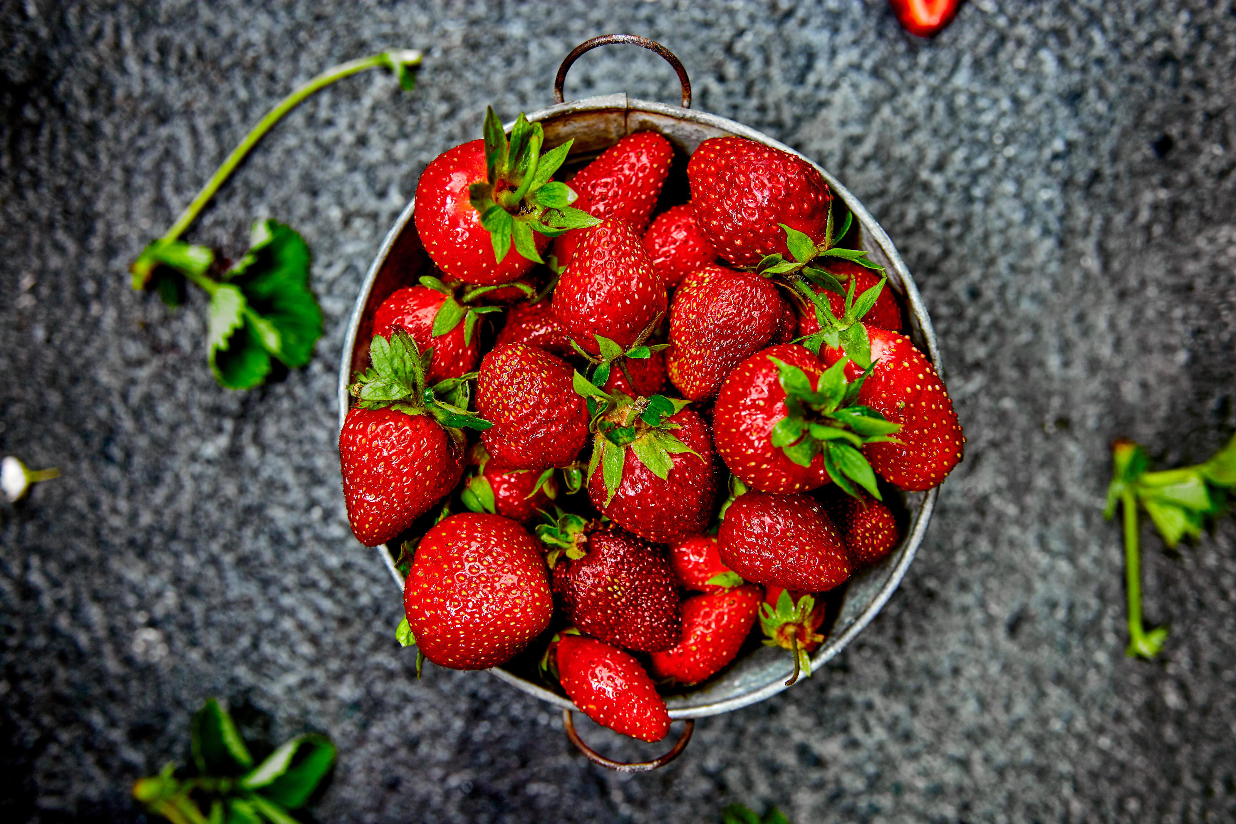 Low-Pesticide Fruits That You Can Grow on Your Own