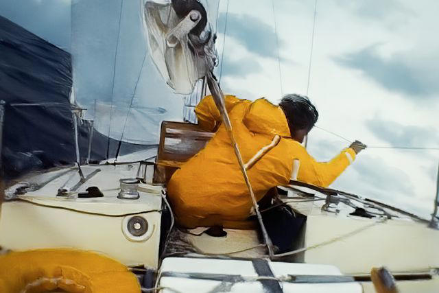 Man Survives for 76 Days on Raft in Atlantic Ocean Despite 'Scary ...