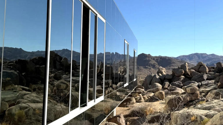 This Surreal 'Invisible' Joshua Tree Home Is An Eco-Luxe California ...