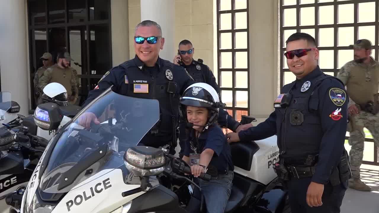 7-year-old serves as police chief in fundraising partnership with LPD ...