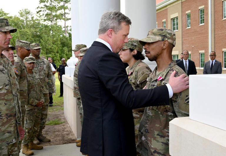 Fort Stewart soldier credits Army training for heroically grabbing gun ...