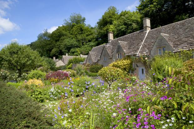 Cotswolds among most expensive areas to buy a cottage amid new 'quaint ...