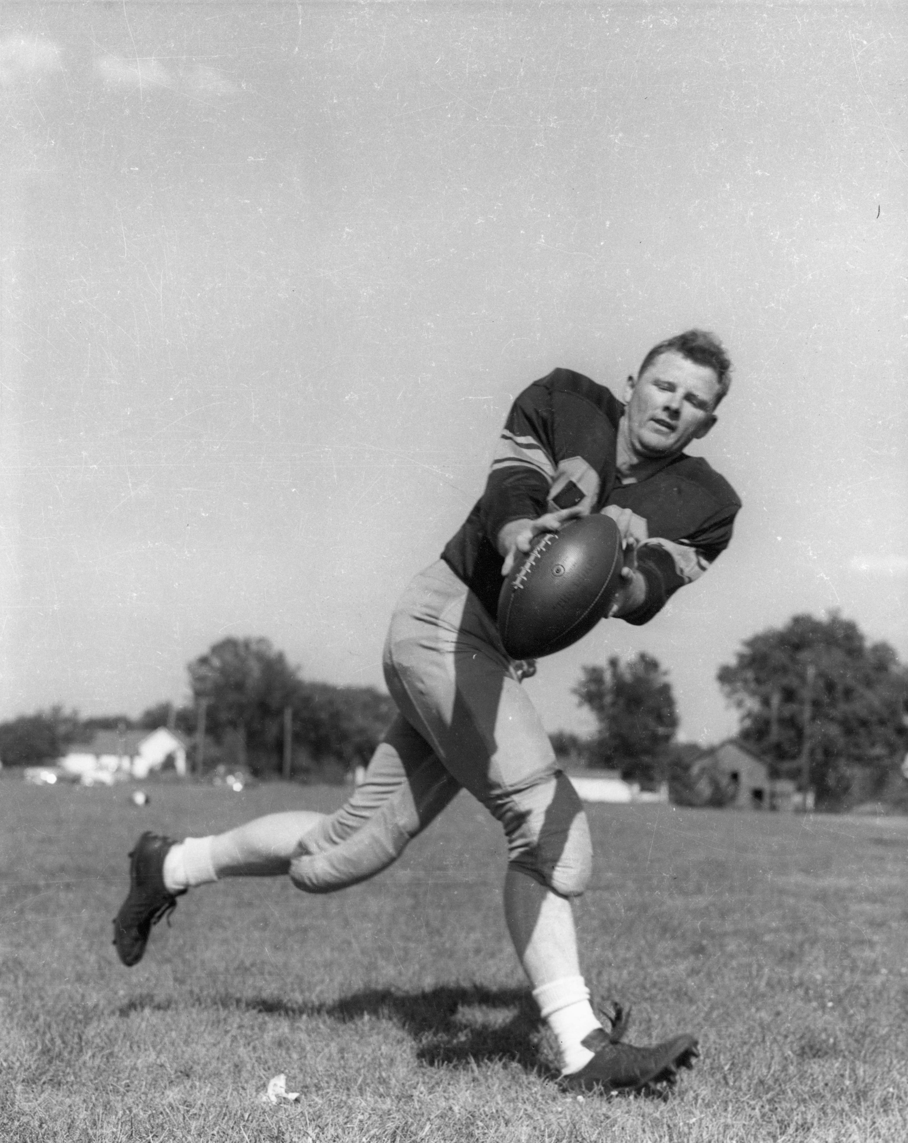 Billy Howton, NFL star from the South Plains, dies at 95