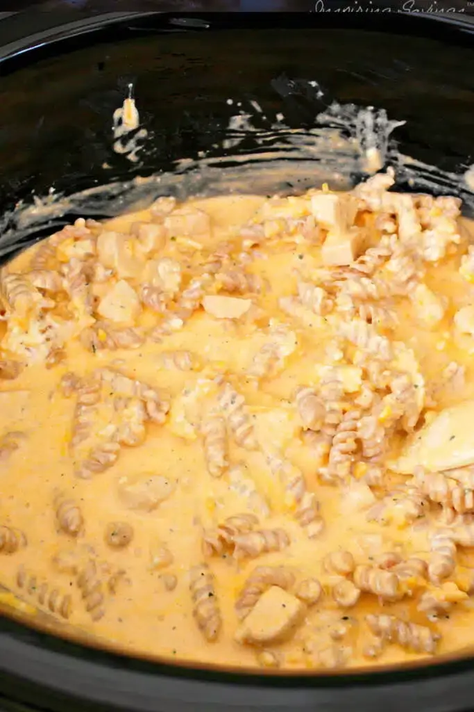Slow Cooker Buffalo Chicken Mac And Cheese