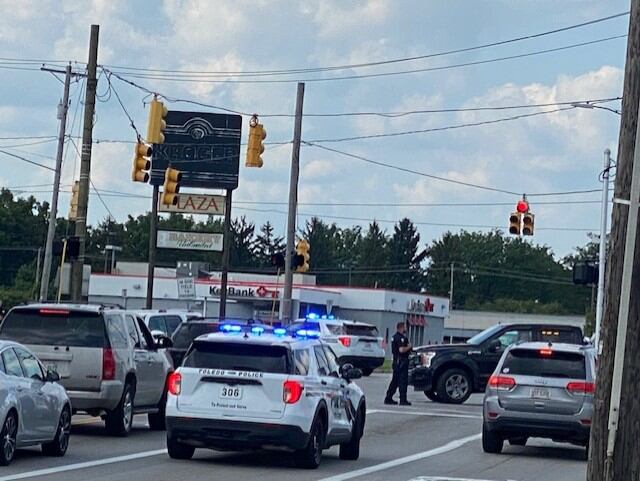 Suspect identified in Point Place bank robbery