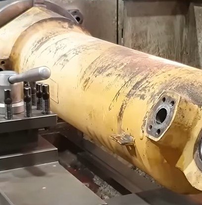 A Guide to Repairing a Damaged Hydraulic Cylinder