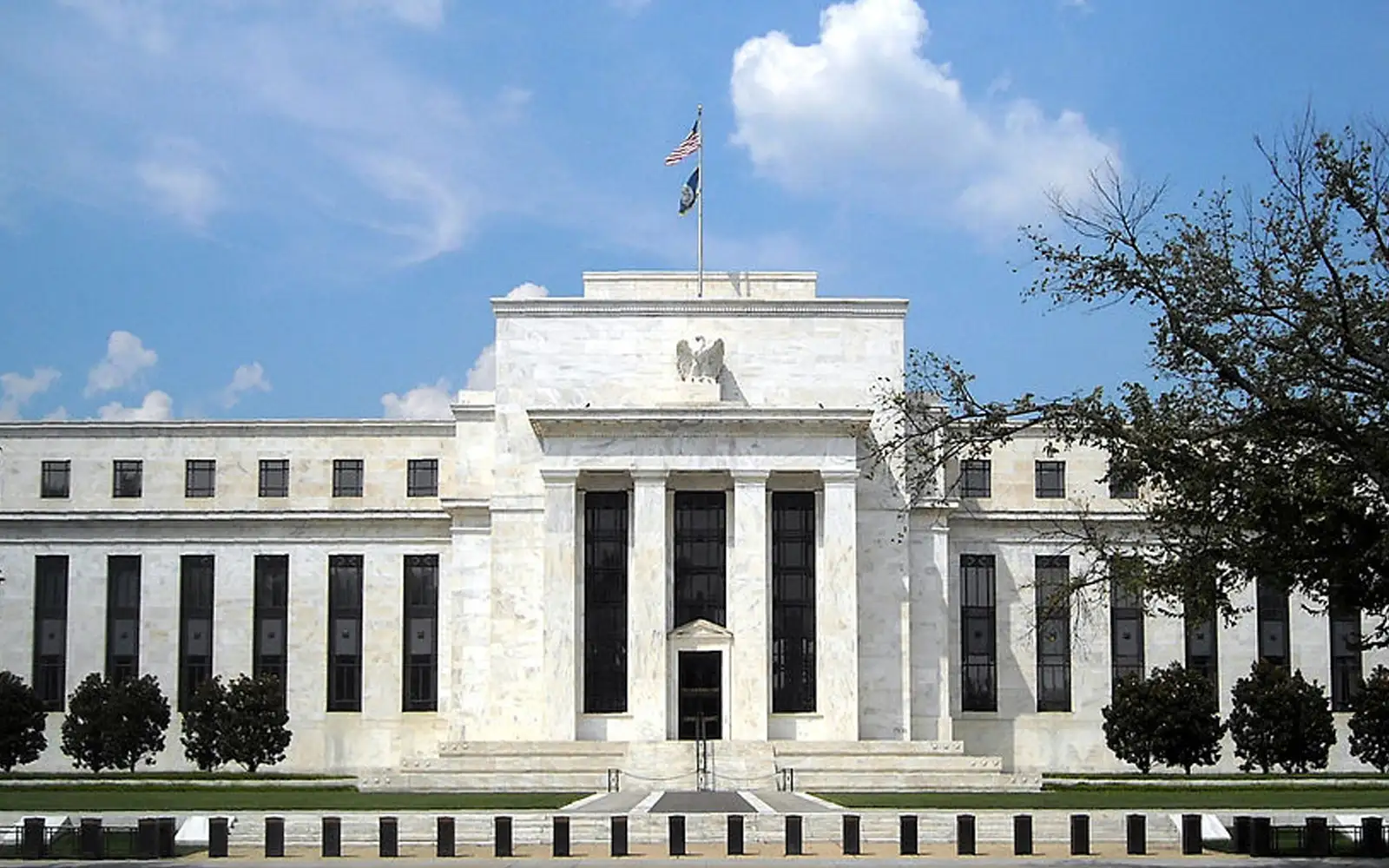 Fed minutes say most officials see likelihood of further rate cuts