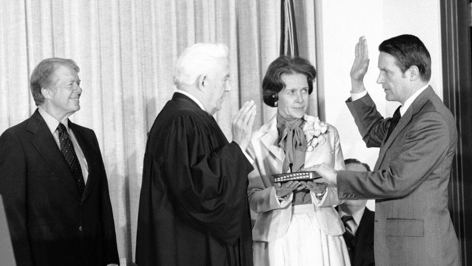 William Webster, former head of FBI and CIA, dies