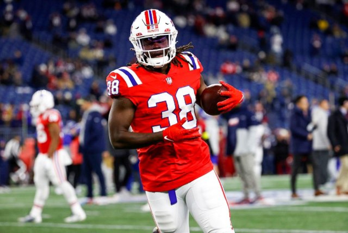 Rhamondre Stevenson Returns to Patriots Practice