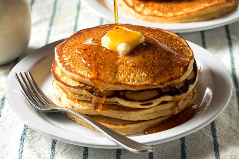 How to Make the Fluffiest Pancakes, According to Chefs