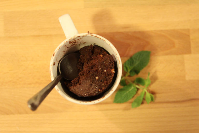 10 simple tricks to fix dry, rubber-like mug cakes